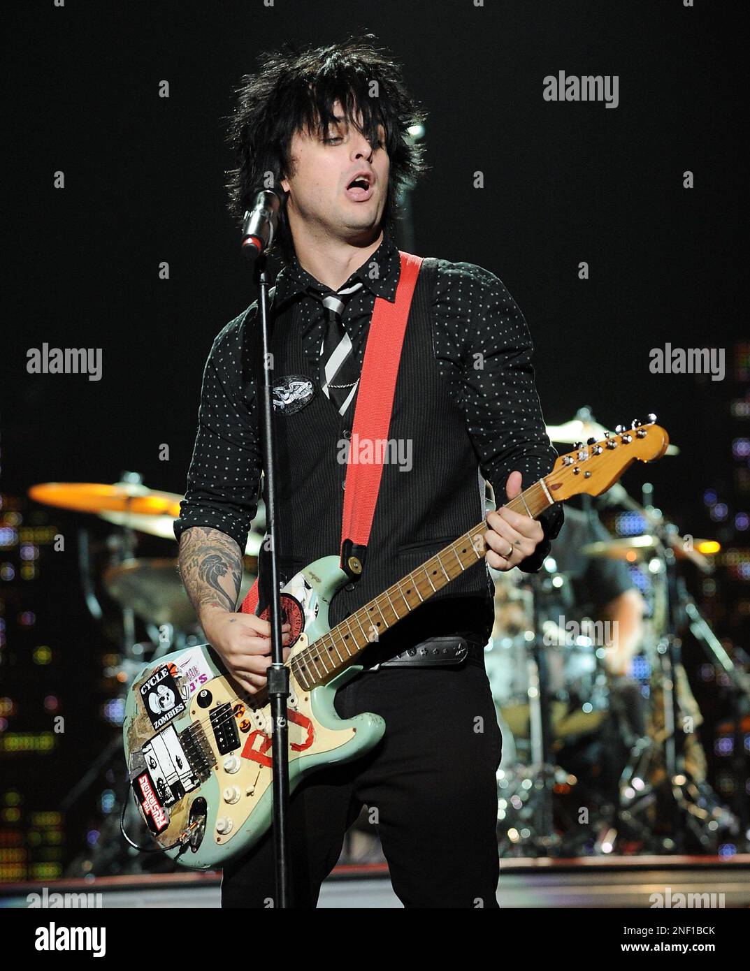 Singer and guitarist Billie Joe Armstrong of the band Green Day ...