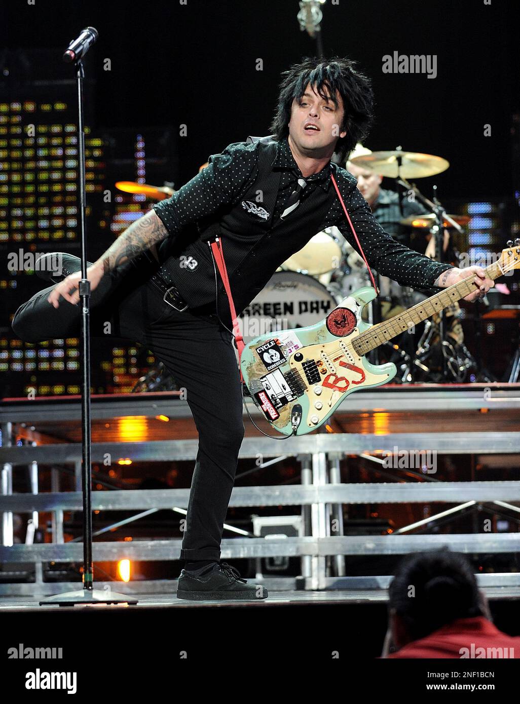 Singer and guitarist Billie Joe Armstrong of the band Green Day ...
