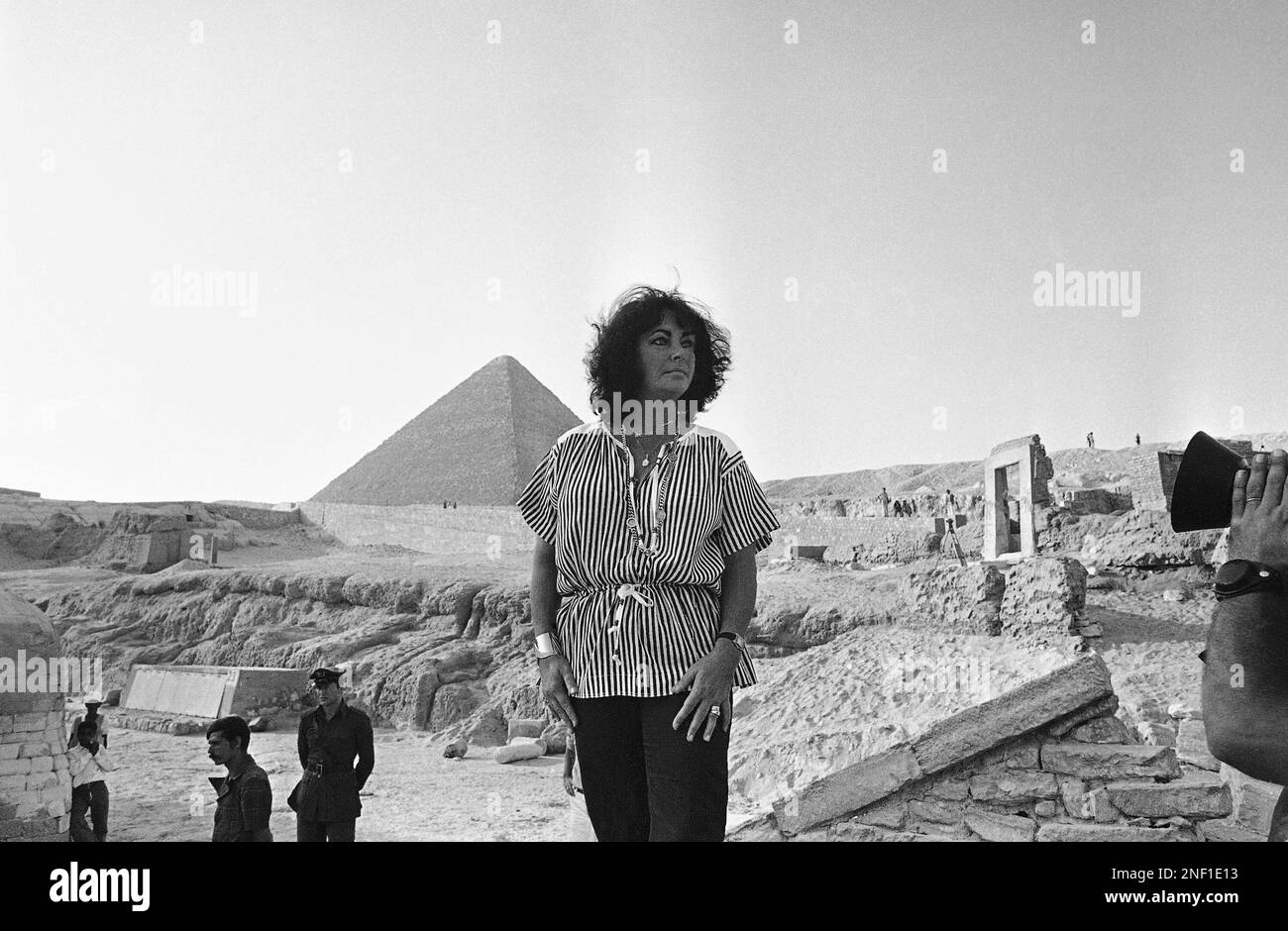 Actress Elizabeth Taylor at Pyramids in Giza, Egypt in September 1979 ...