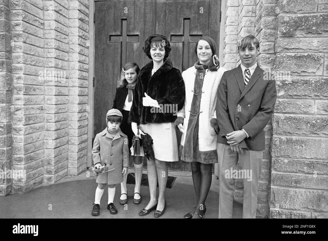 Marilyn Lovell Astronaut Wife