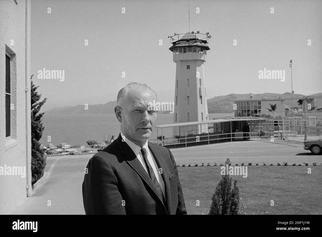 Behind the yellowish walls of San Quentin Prison on San Francisco Bay ...