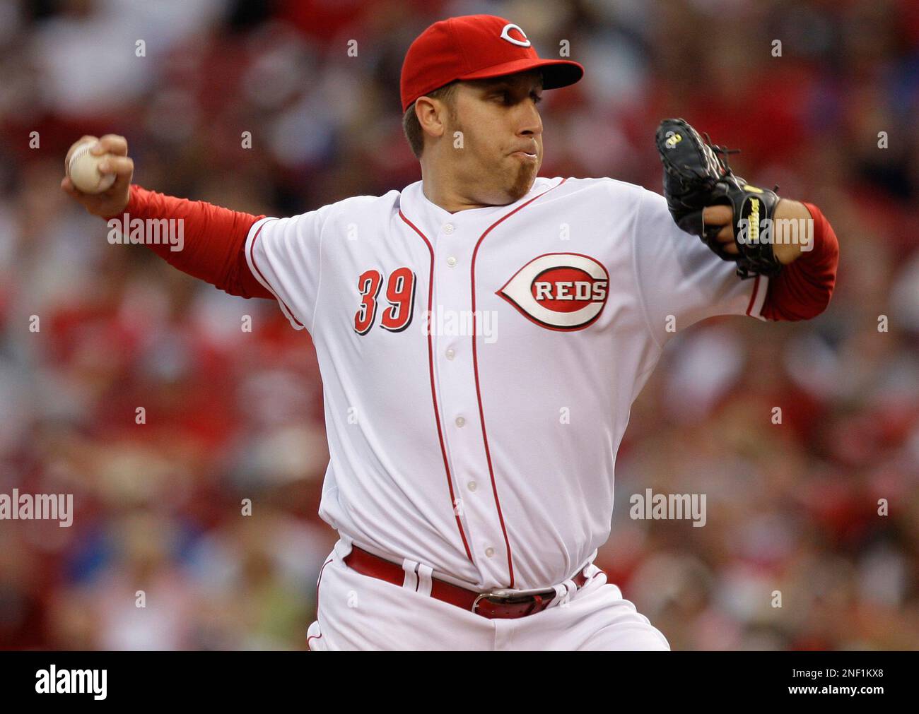 Cincinnati Reds pitcher Aaron Harang pitches in a baseball game ...