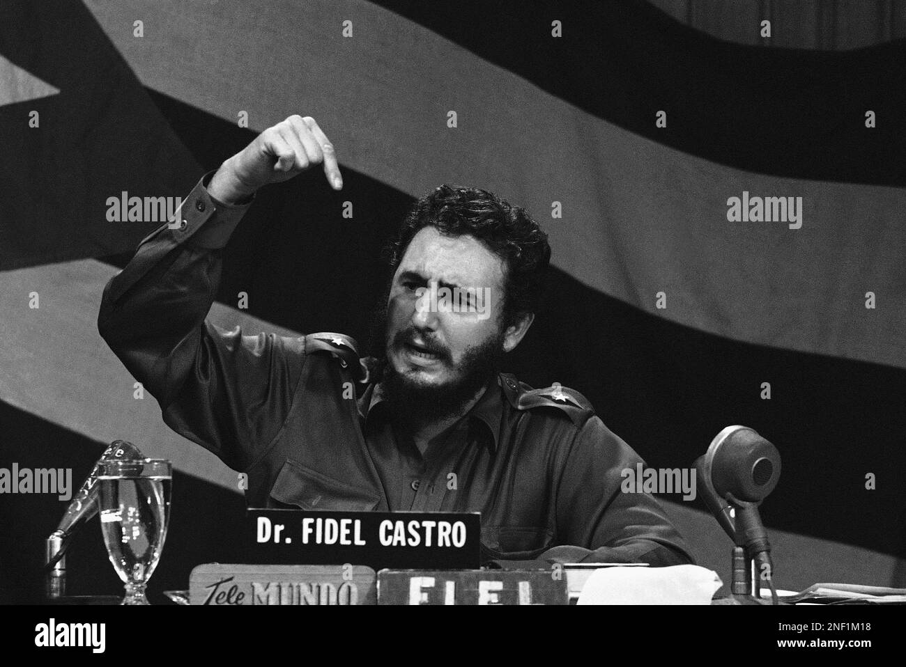 Fidel Castro linked U.S. authorities at Guantanamo Naval Base in Cuba ...