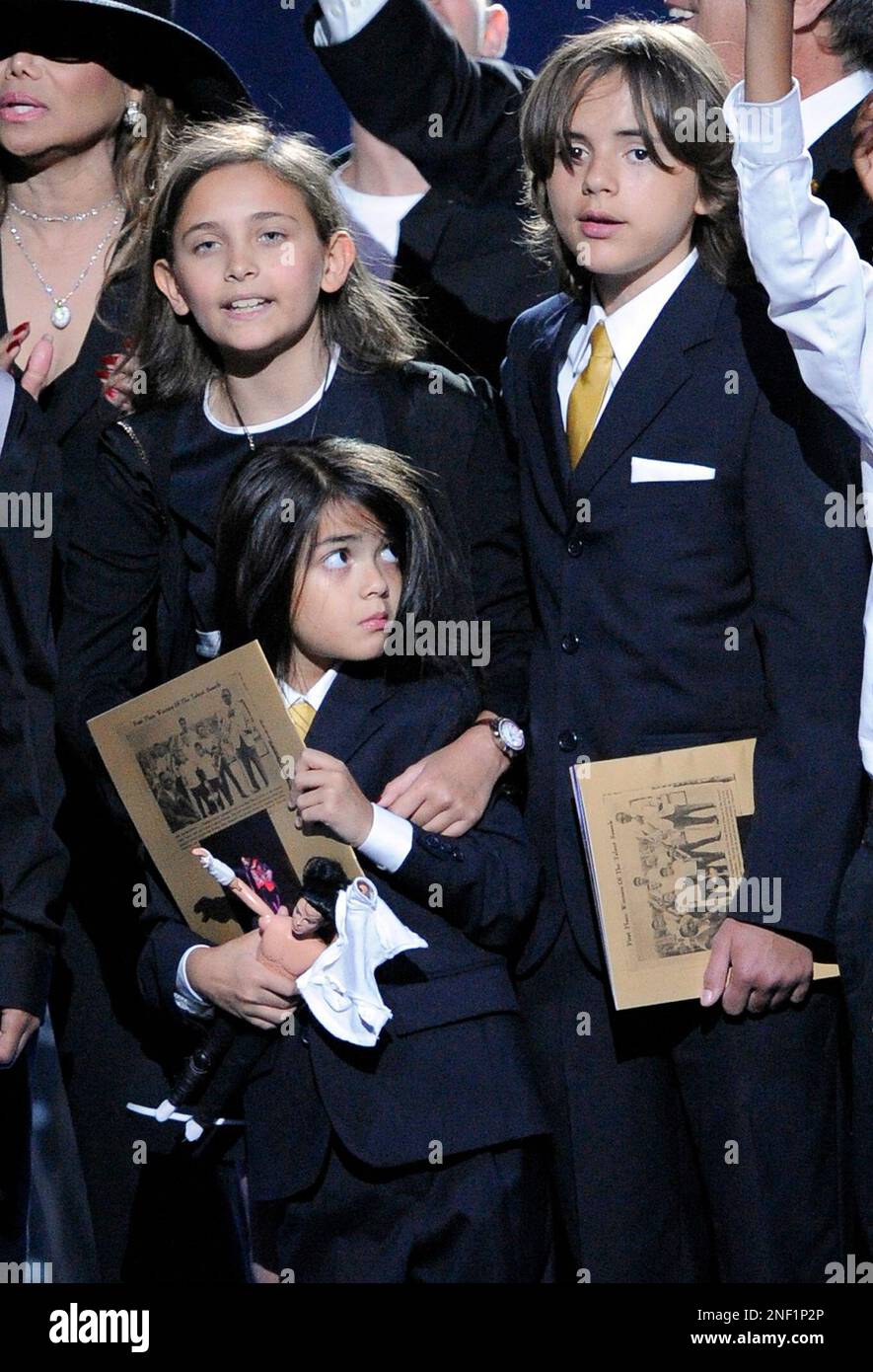 Paris Jackson, left, Prince Michael Jackson II and Prince Michael ...