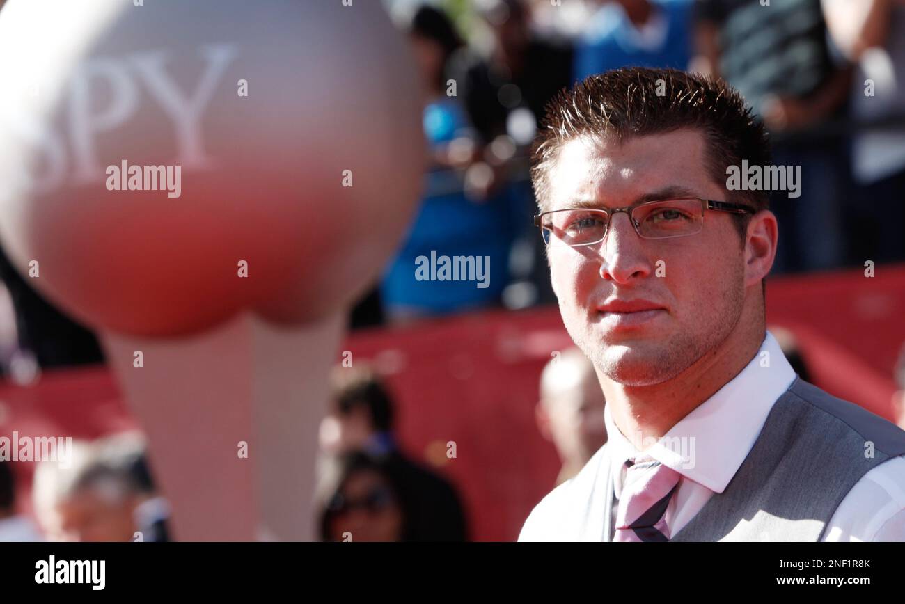 Tim Tebow arrives at the ESPY Awards on Wednesday July 15, 2009, in Los ...