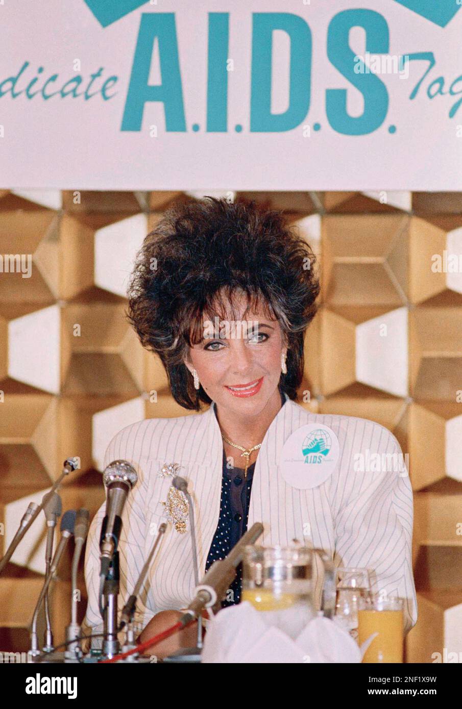 Actress Elizabeth Taylor speaks at a news conference on April 1987 in ...