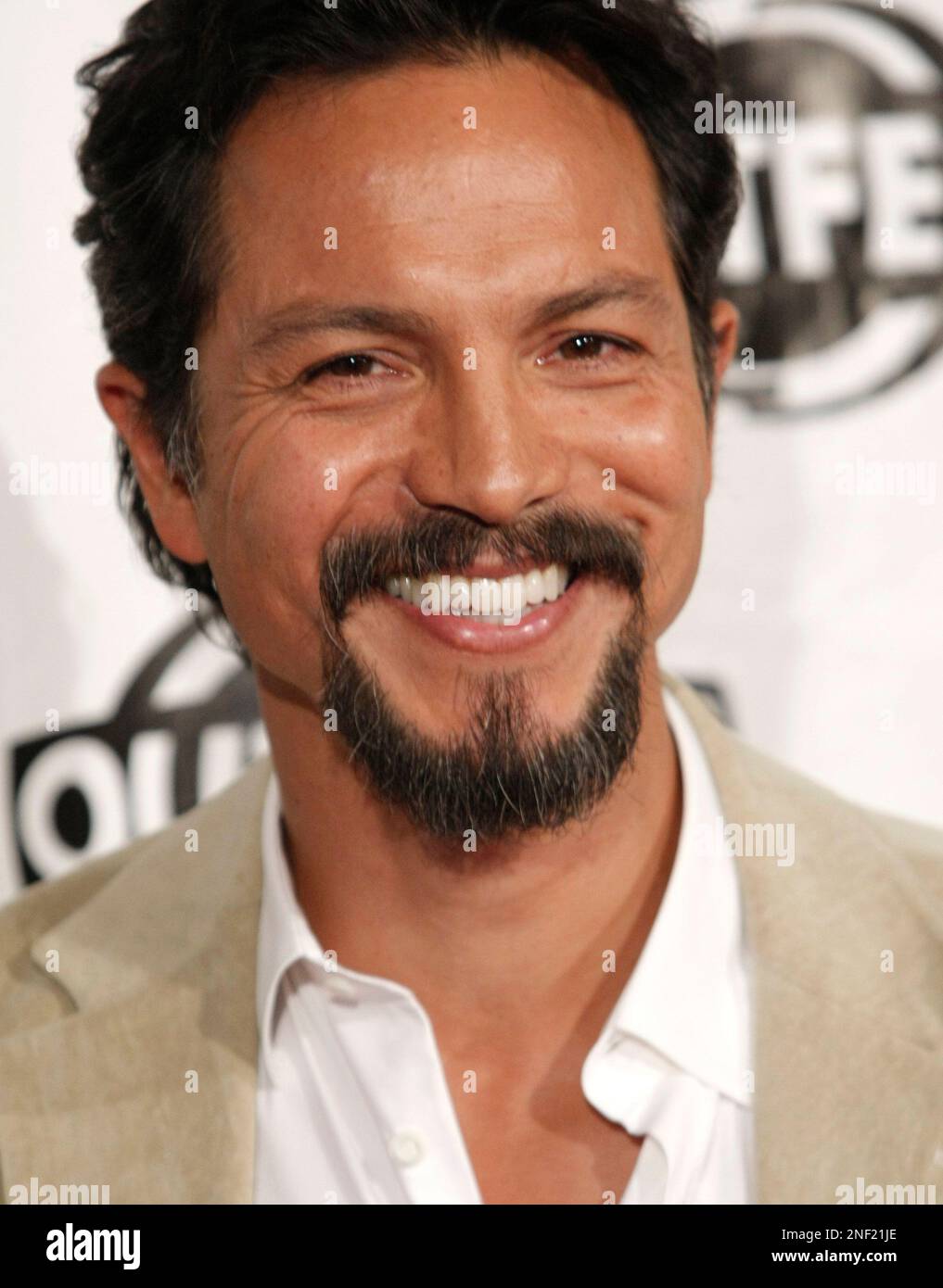 Actor Benjamin Bratt arrives at a premiere for the feature film "La ...