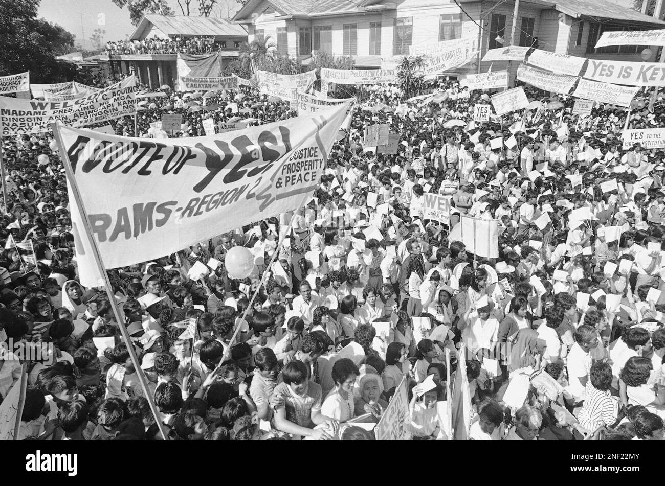With her mother, President Corazon Aquino watching at her back, Kris ...