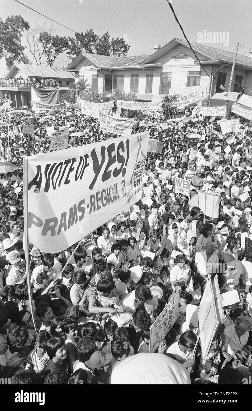 With her mother, President Corazon Aquino watching at her back, Kris ...