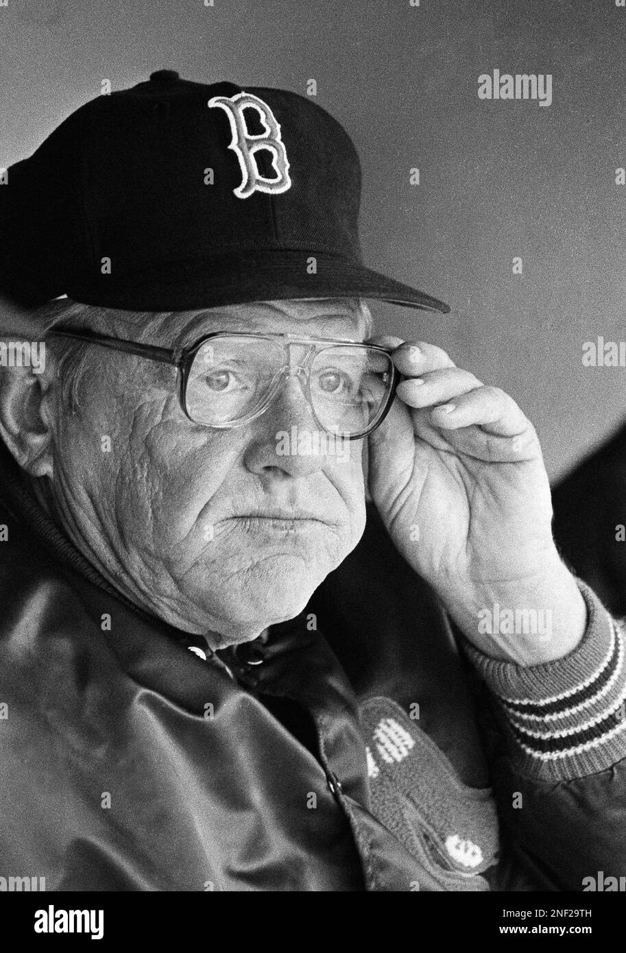 Boston Red Sox manager Ralph Houk adjusts his glasses as he awaits the ...