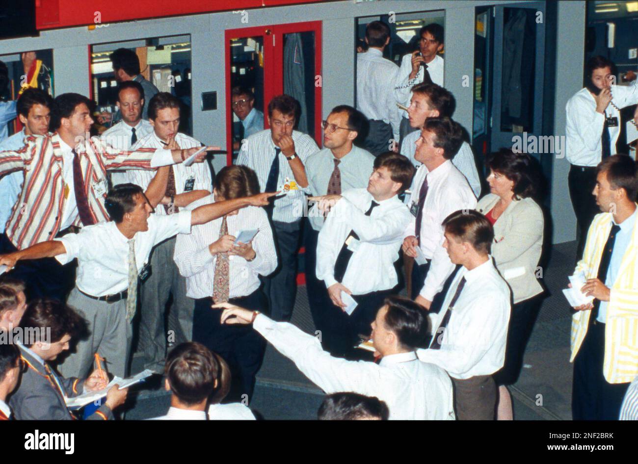 Floor traders on the international Petroleum Exchange react as oil ...