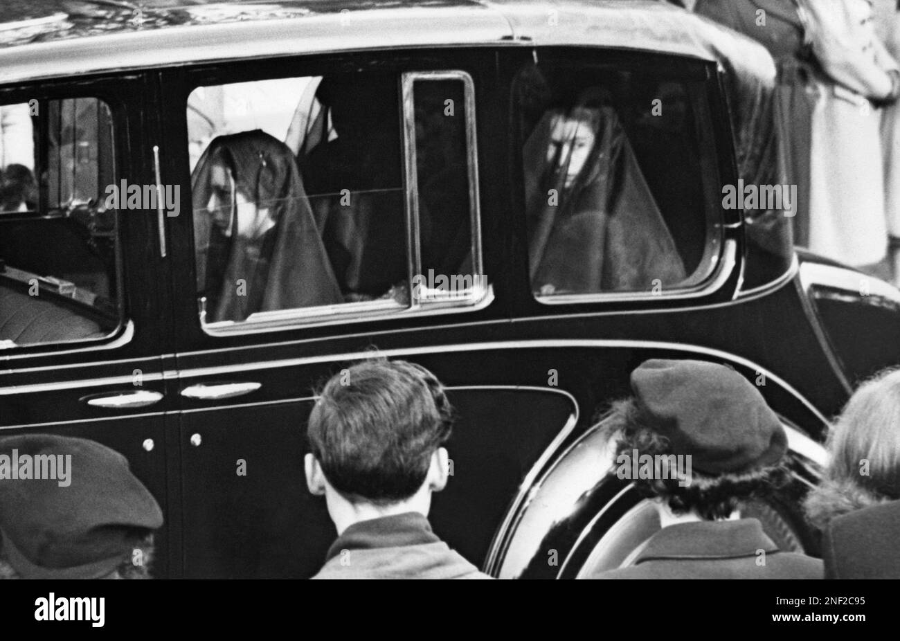 Veiled in Mourning, Queen Elizabeth II (right) and Princess Margaret ...