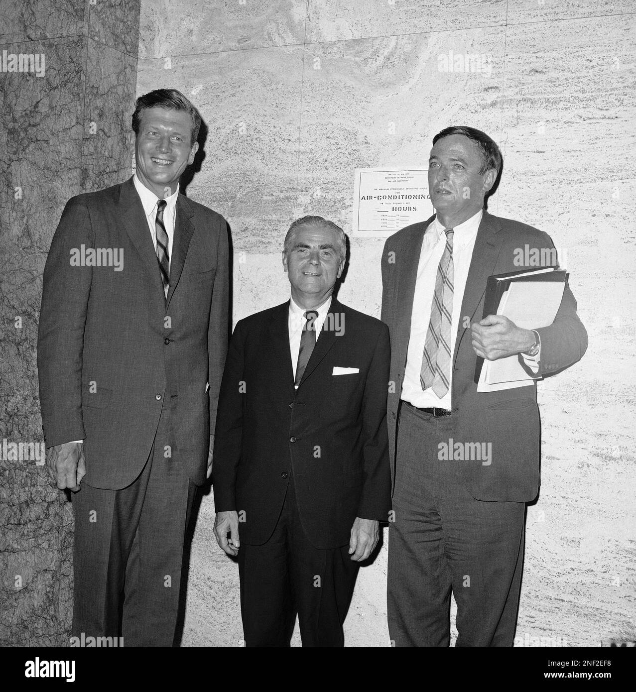 Three candidates for mayor of New York pose together after appearing on ...