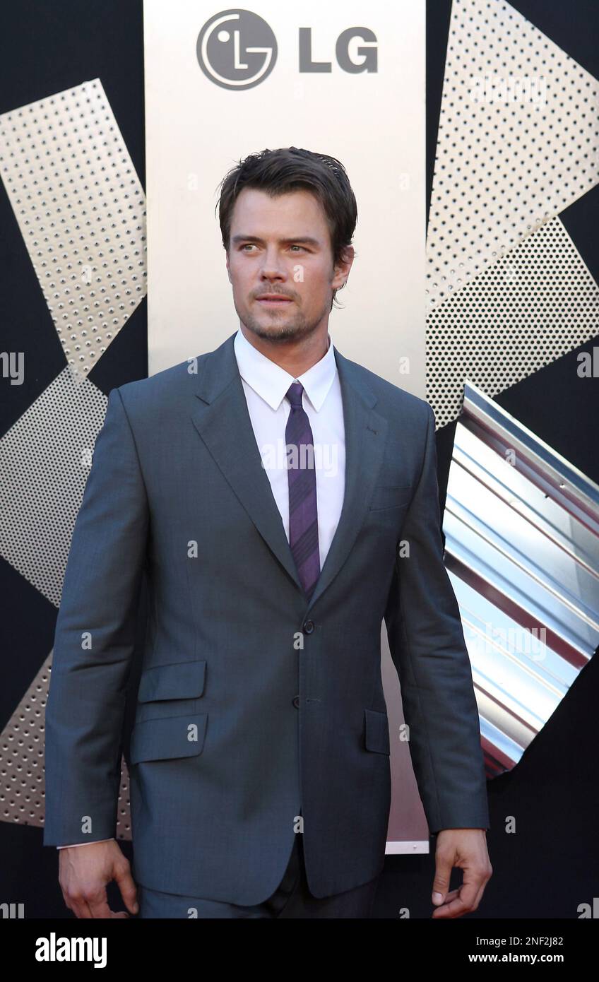 Josh Duhamel arrives at the "Transformers: Revenge of the Fallen ...