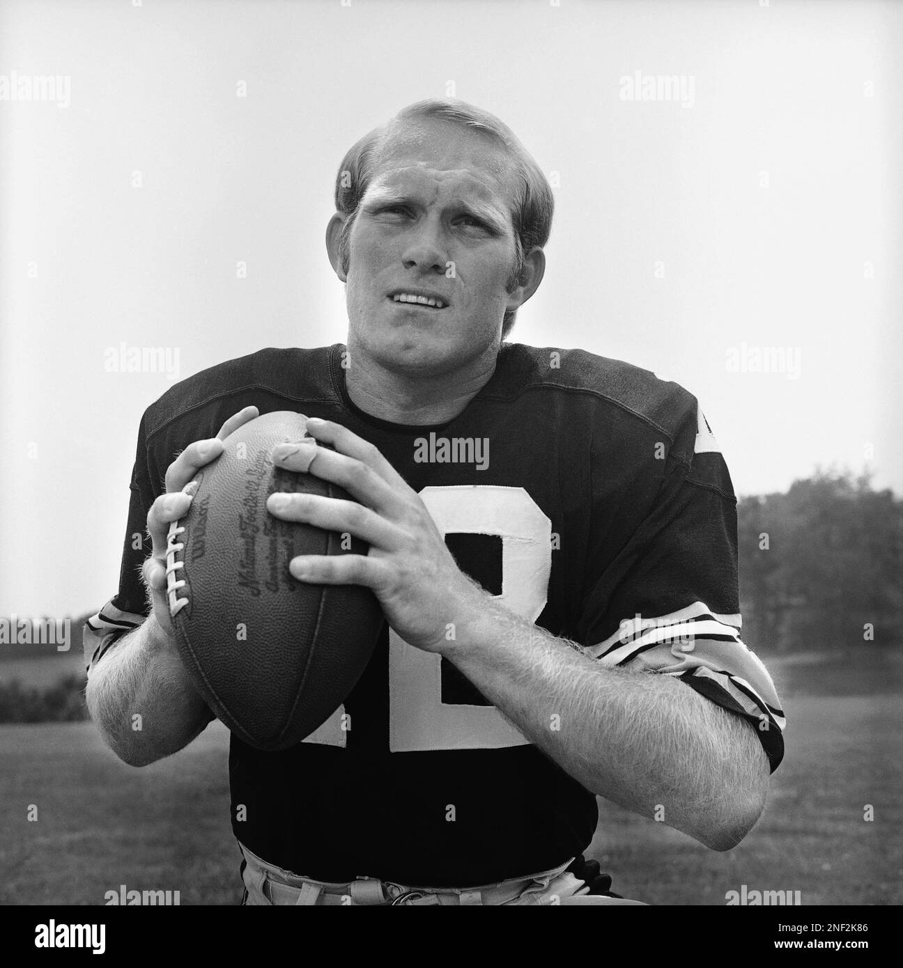 Terry Bradshaw of the Pittsburgh Steelers is shown, Aug. 1975. (AP ...