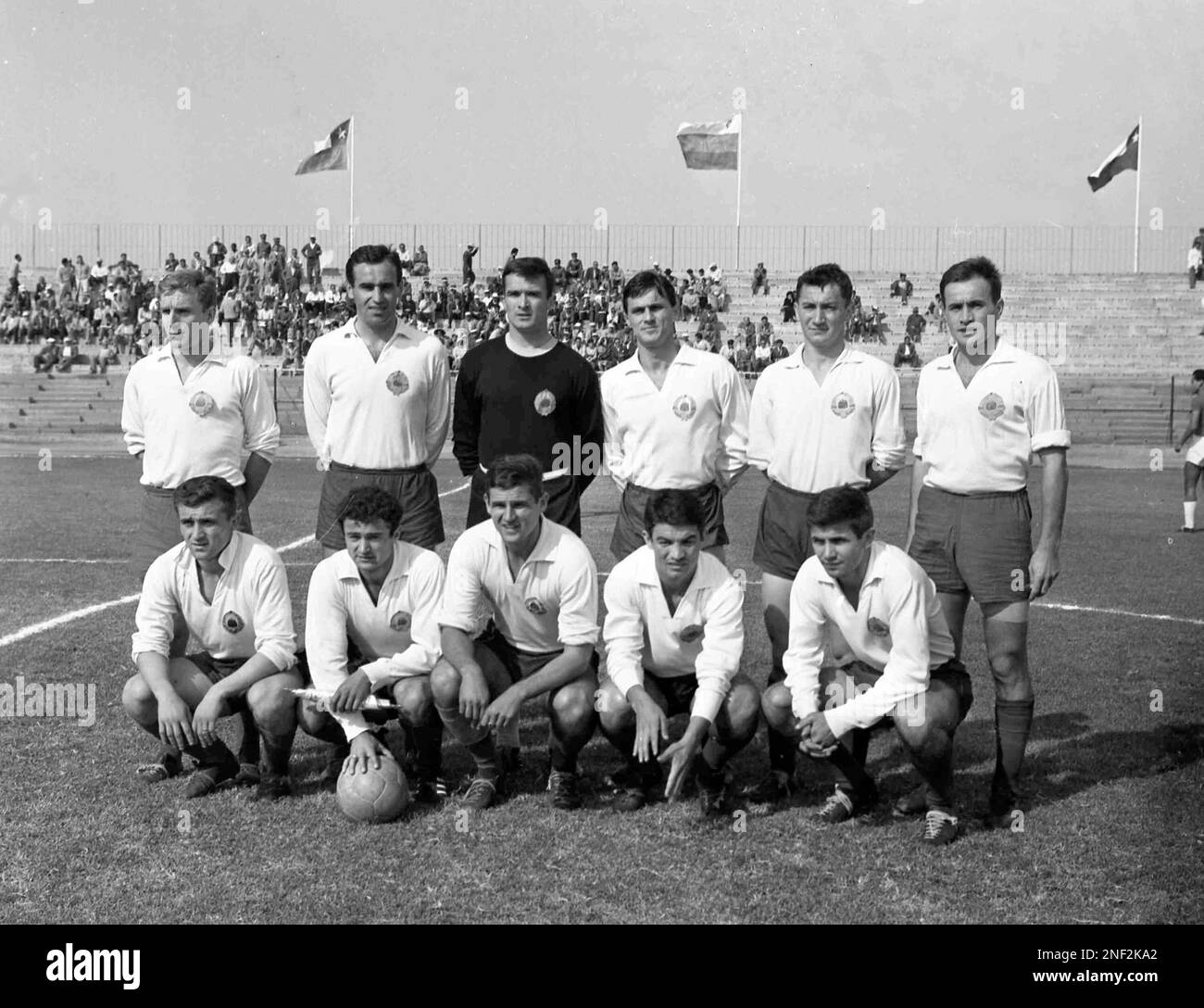 The Yugoslavian national team pose for photographers before their ...