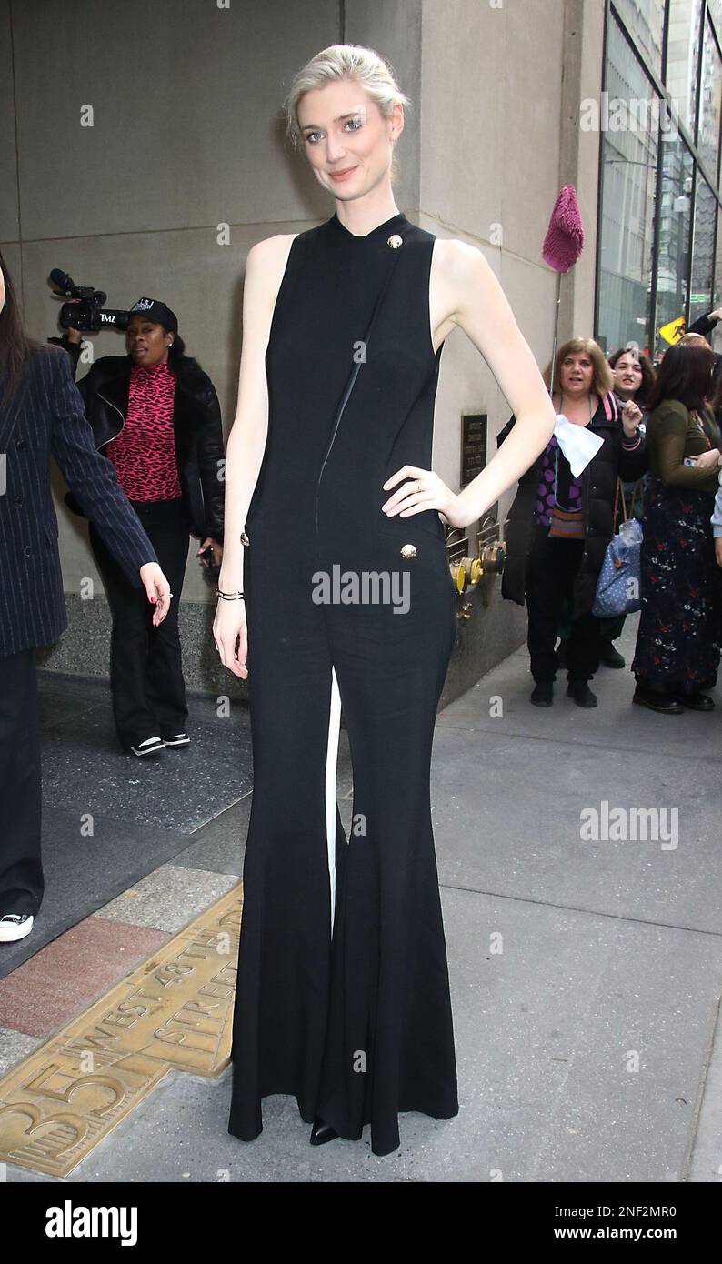 Elizabeth Debicki stops by the ‘Today’ Show to promote ‘The Crown ...