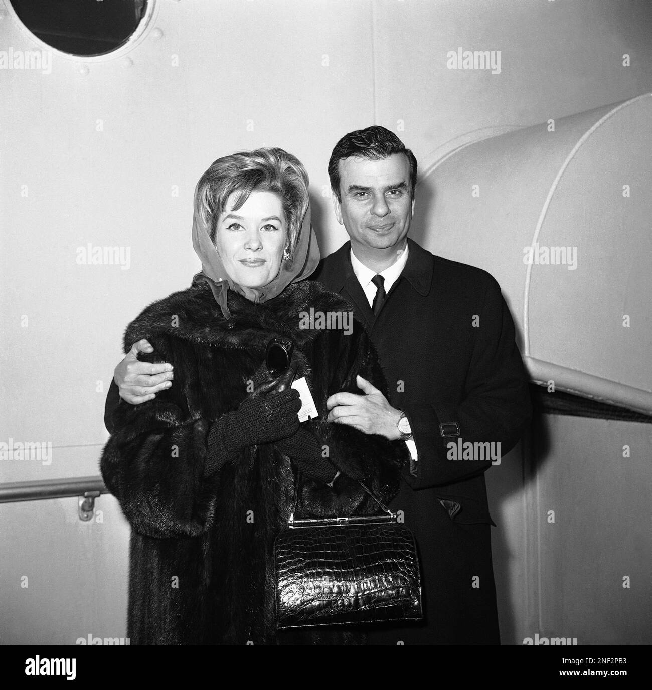 Sally Ann Howes, who starred in "My Fair Lady," and her husband ...