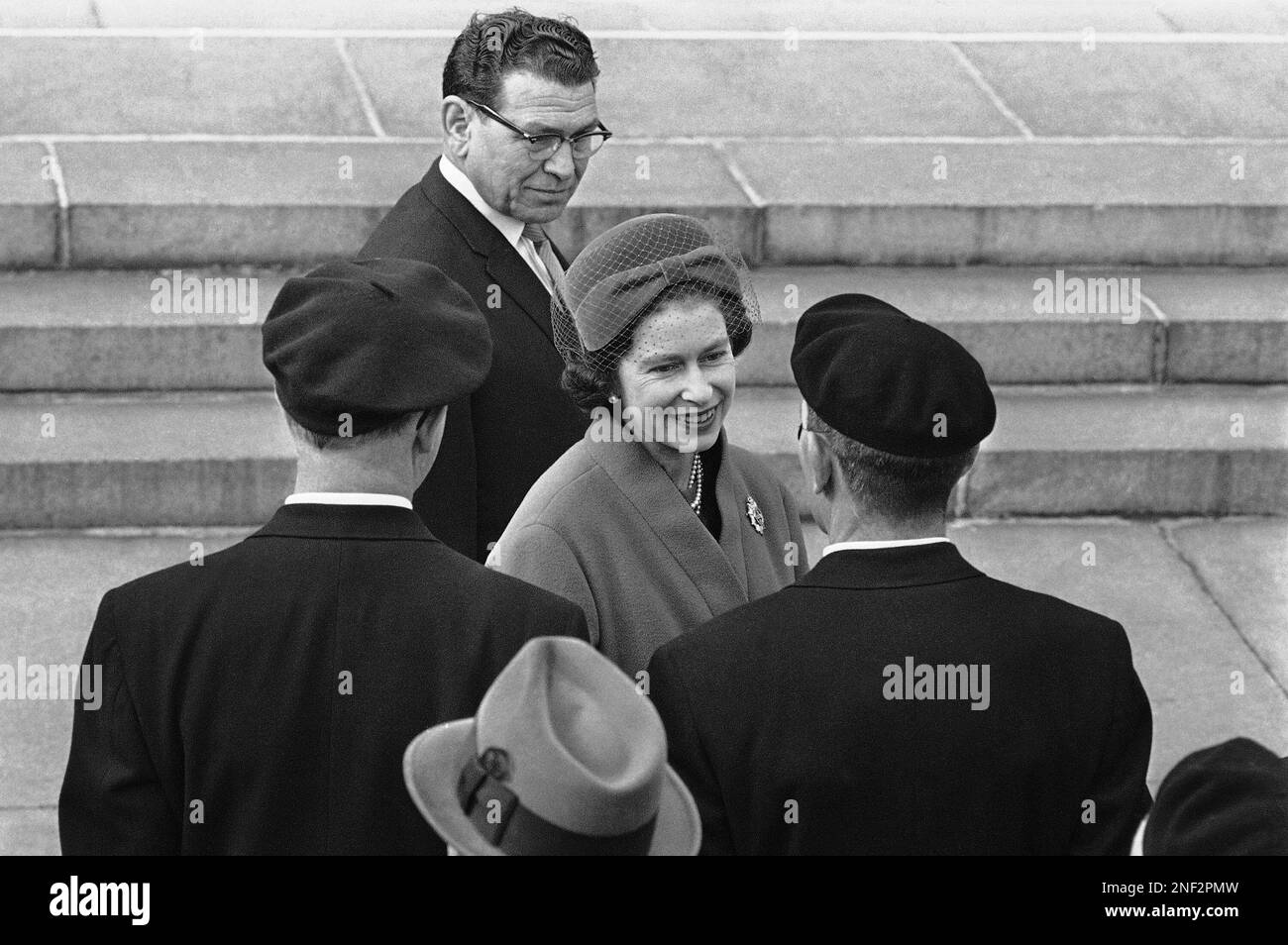 Queen Elizabeth II was all smiles as she spoke with wounded war ...