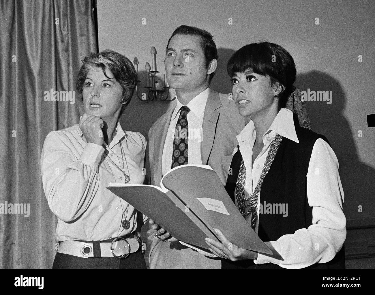 Elmer Gantry, Rita Moreno and British star Robert Shaw looks over the ...