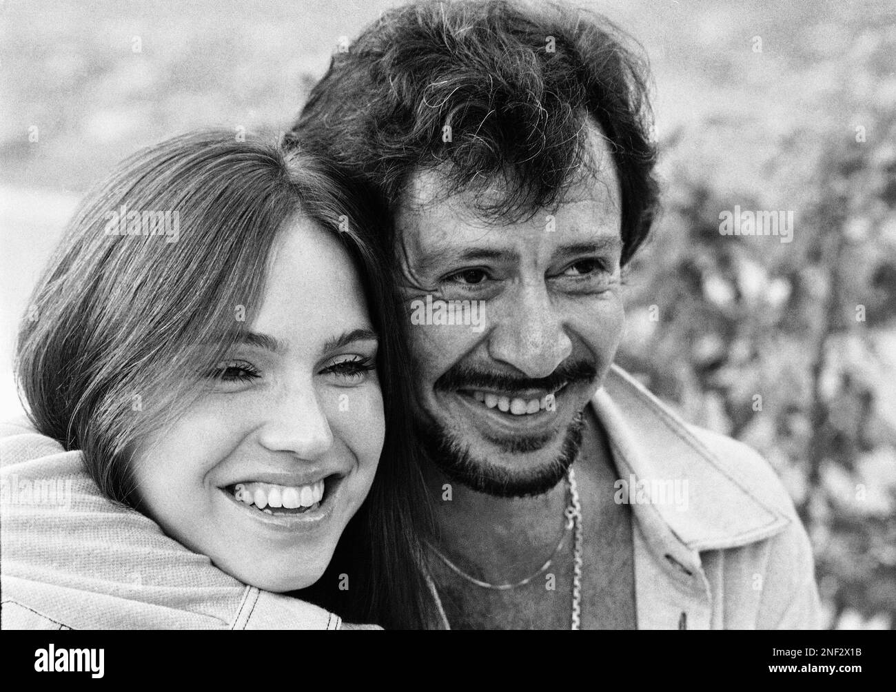 Singer Eddie Fisher, 47, and his new wife Terry Richard, 21, pose for ...