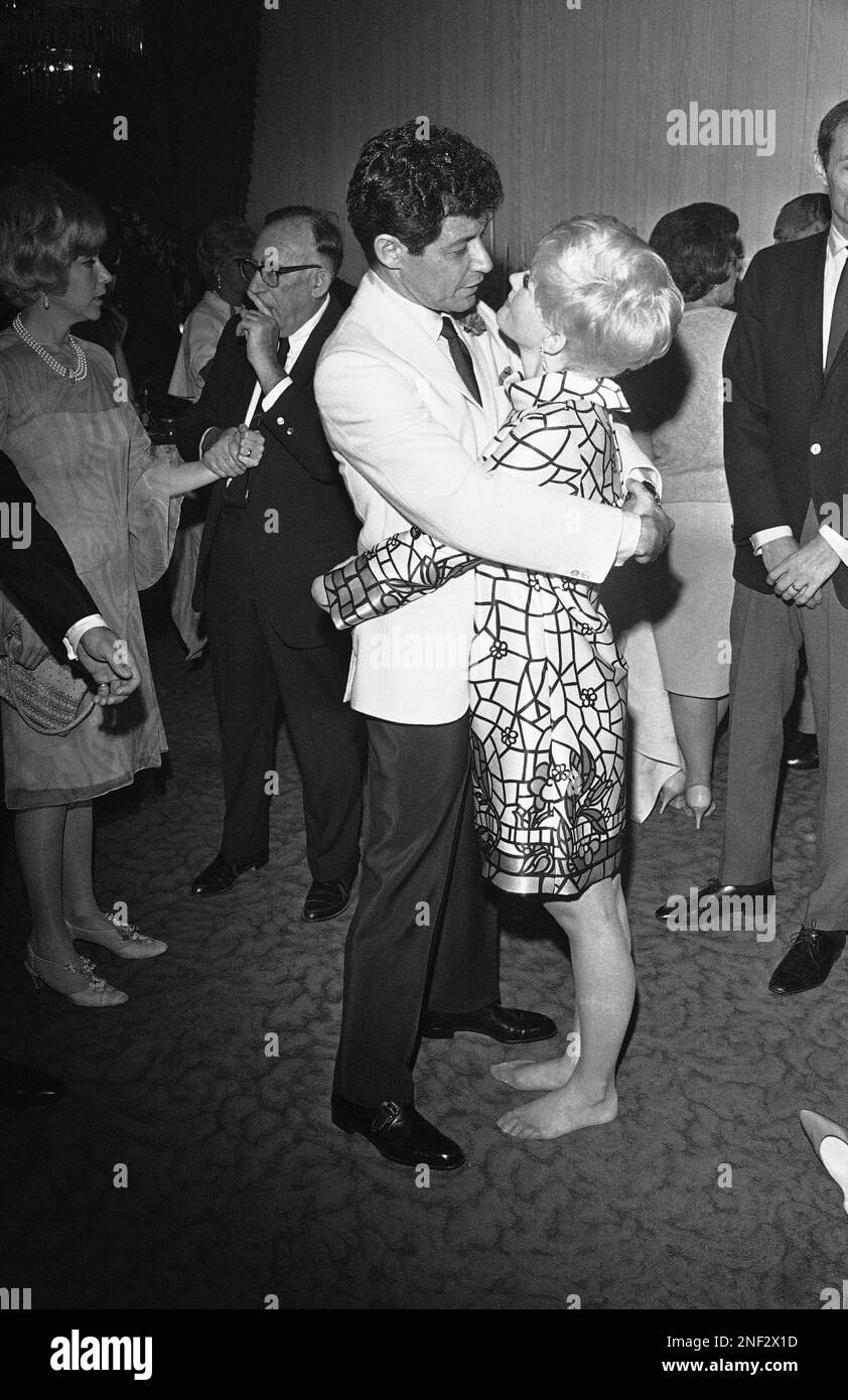 Eddie Fisher, right, and Connie Stevens during their wedding engagement ...