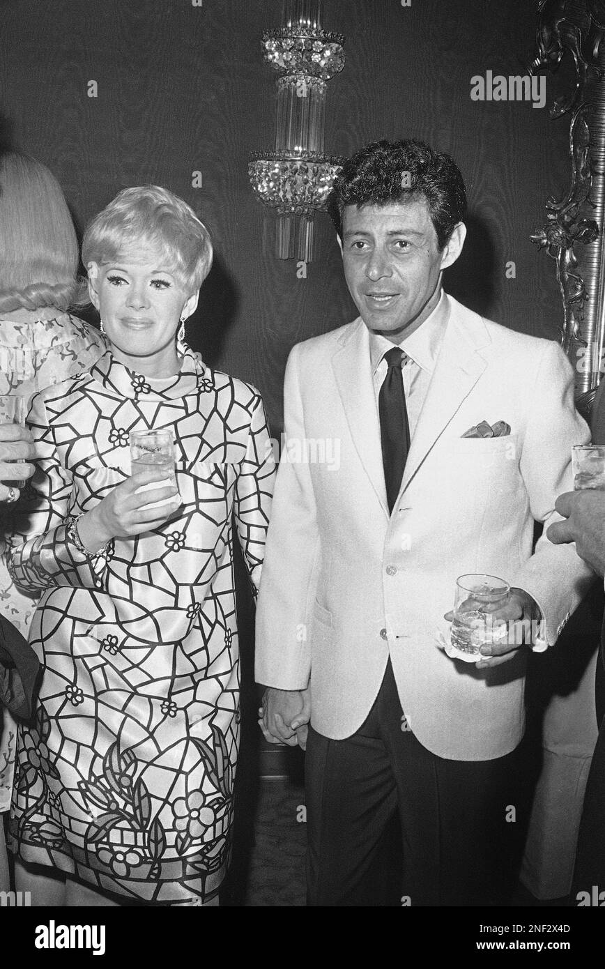 Connie Stevens Wedding Eddie Fisher And Connie Stevens During Their