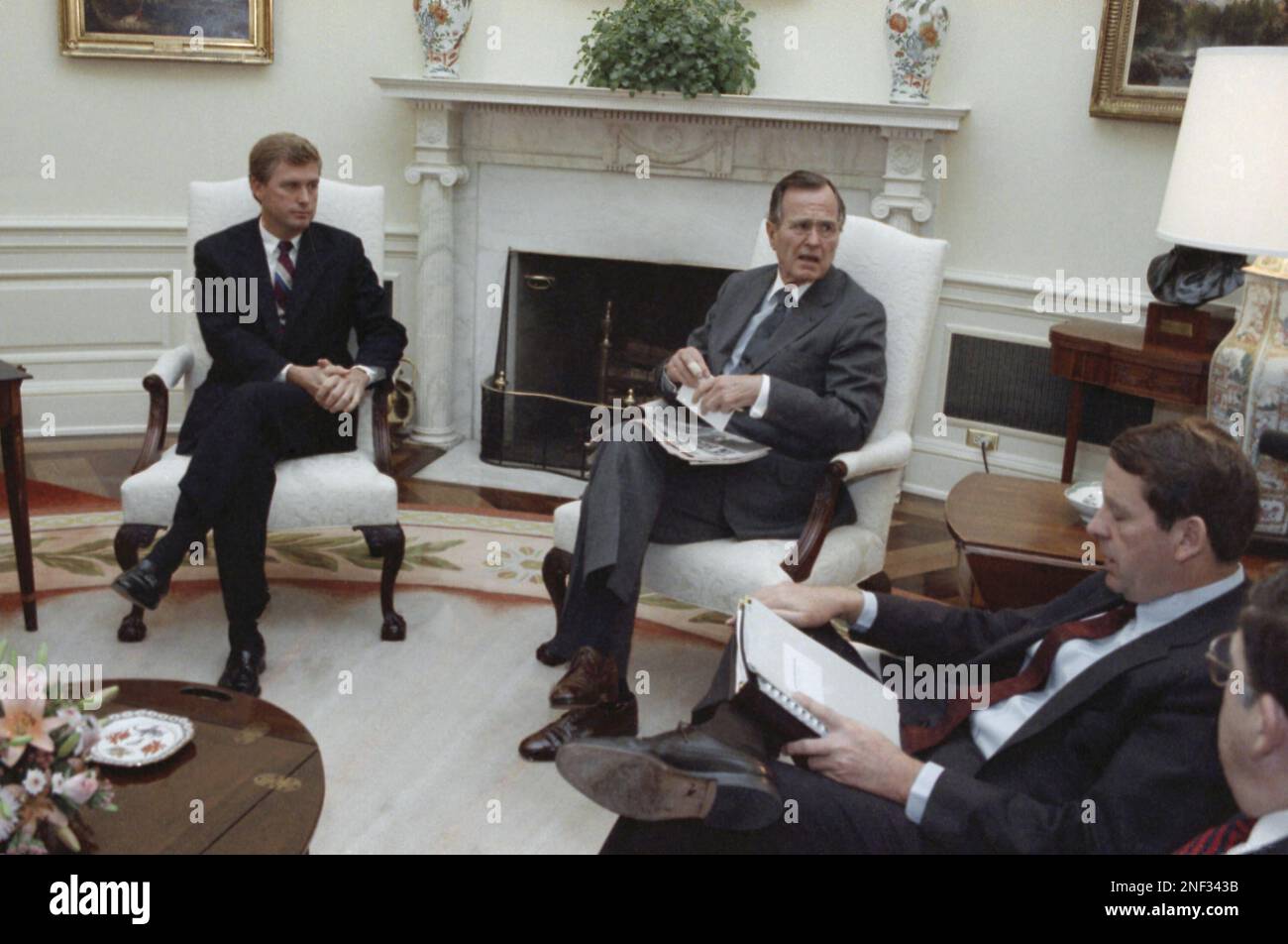 U.S. President George H. Bush meets with Vice President Dan Quayle and ...