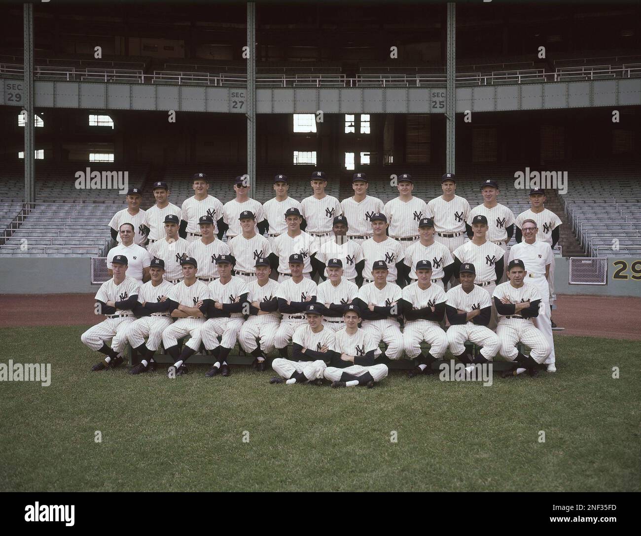 The New York Yankees are shown in a group portrait, Oct. 4, 1960. (AP ...