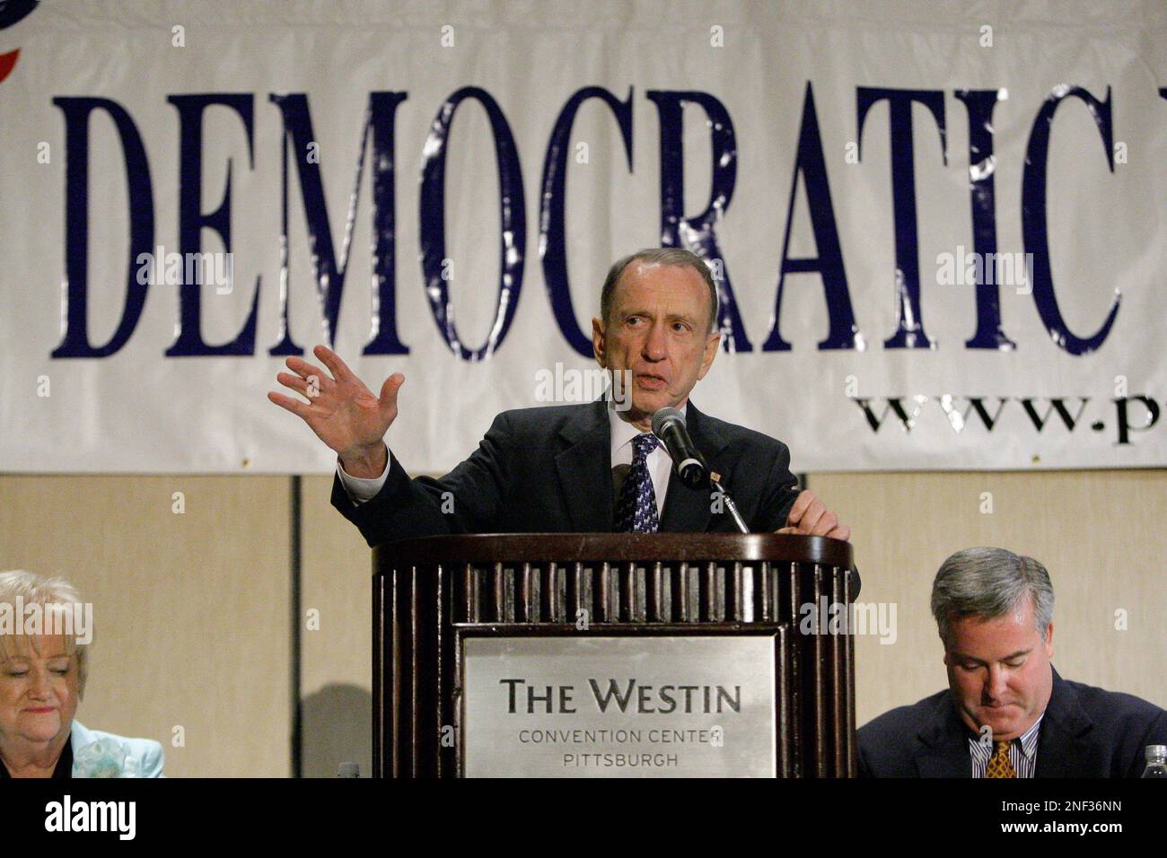 Pennsylvania Senator Arlen Specter, D-Pa., addresses the Pennsylvania ...