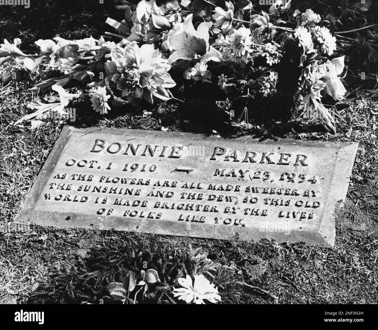 The Real Bonnie And Clyde Grave