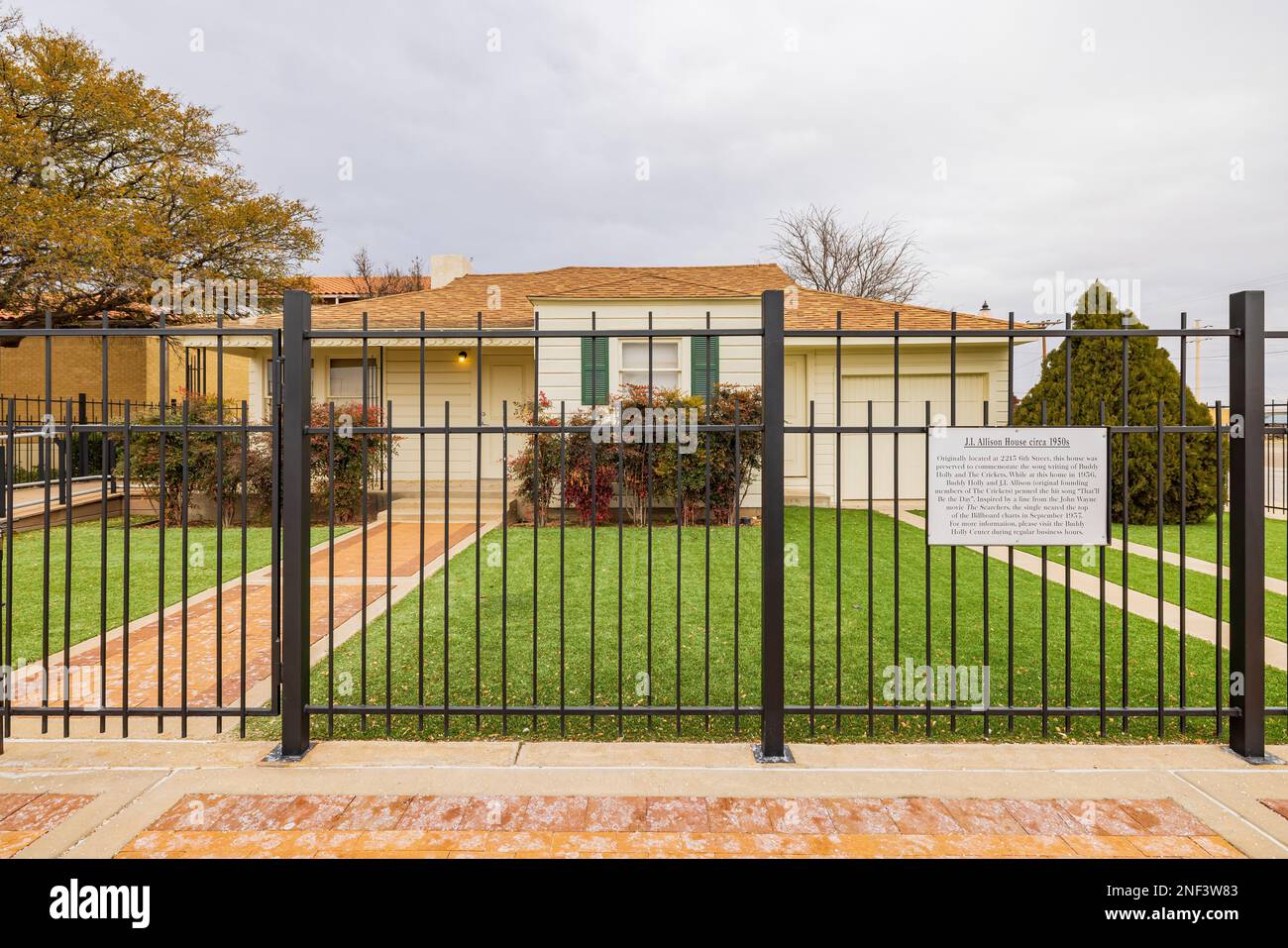 Buddy holly center hi-res stock photography and images - Alamy