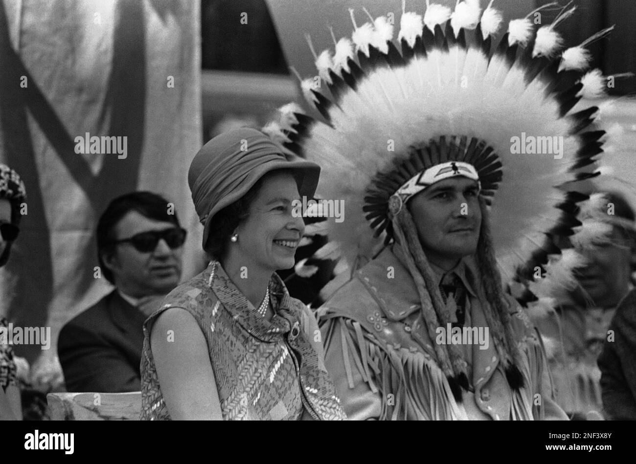 Queen Elizabeth II enjoyed a performance of aboriginal Canadian dancing ...
