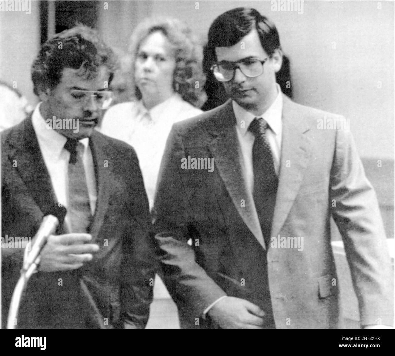 Steven Benson (r) enters Lee County Court with his defense attorney ...