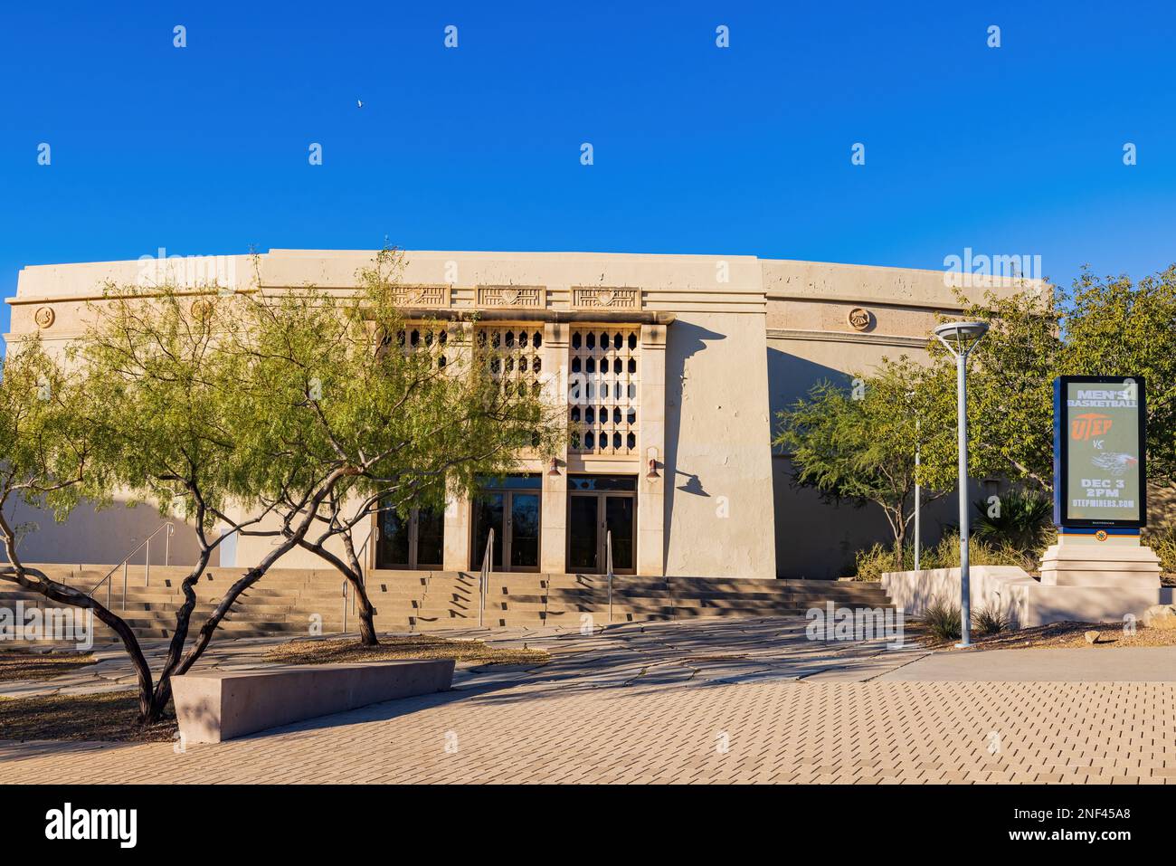 Texas, NOV 26 2022 - Sunny exterior view of the Magoffin Auditorium of ...
