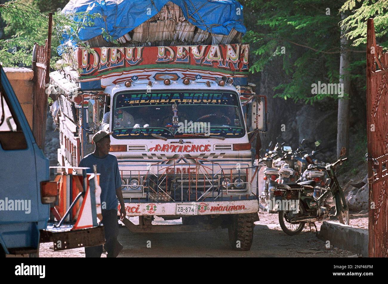 A Haitian truck crosses the Haiti-Dominican Republic border, Oct. 27 ...