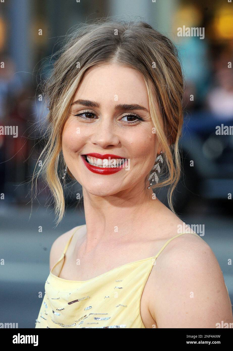 Actress Alison Lohman arrives at the world premiere of "Drag Me to Hell ...