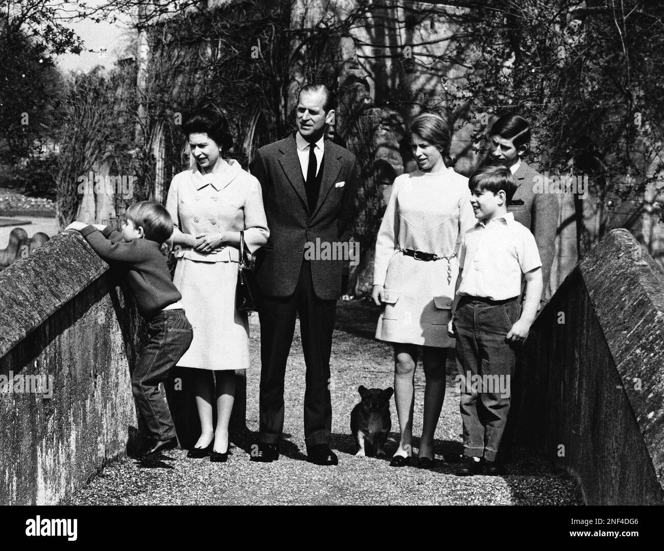 Happy Birthday picture for Queen Elizabeth II, who is 42 but it was ...