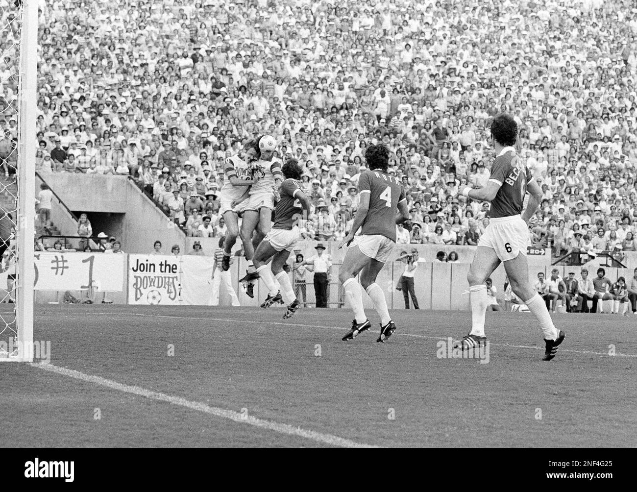 Tampa Bay Rowdies Rodney Marsh (10) and Adrian Alston (9) work together ...