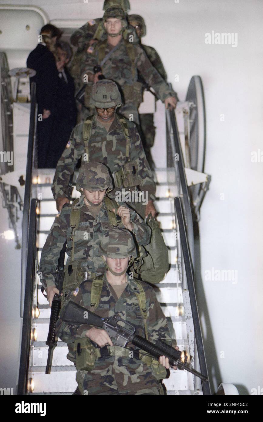 U.S. soldiers of the 25th Infantry Division based in Scholfield ...