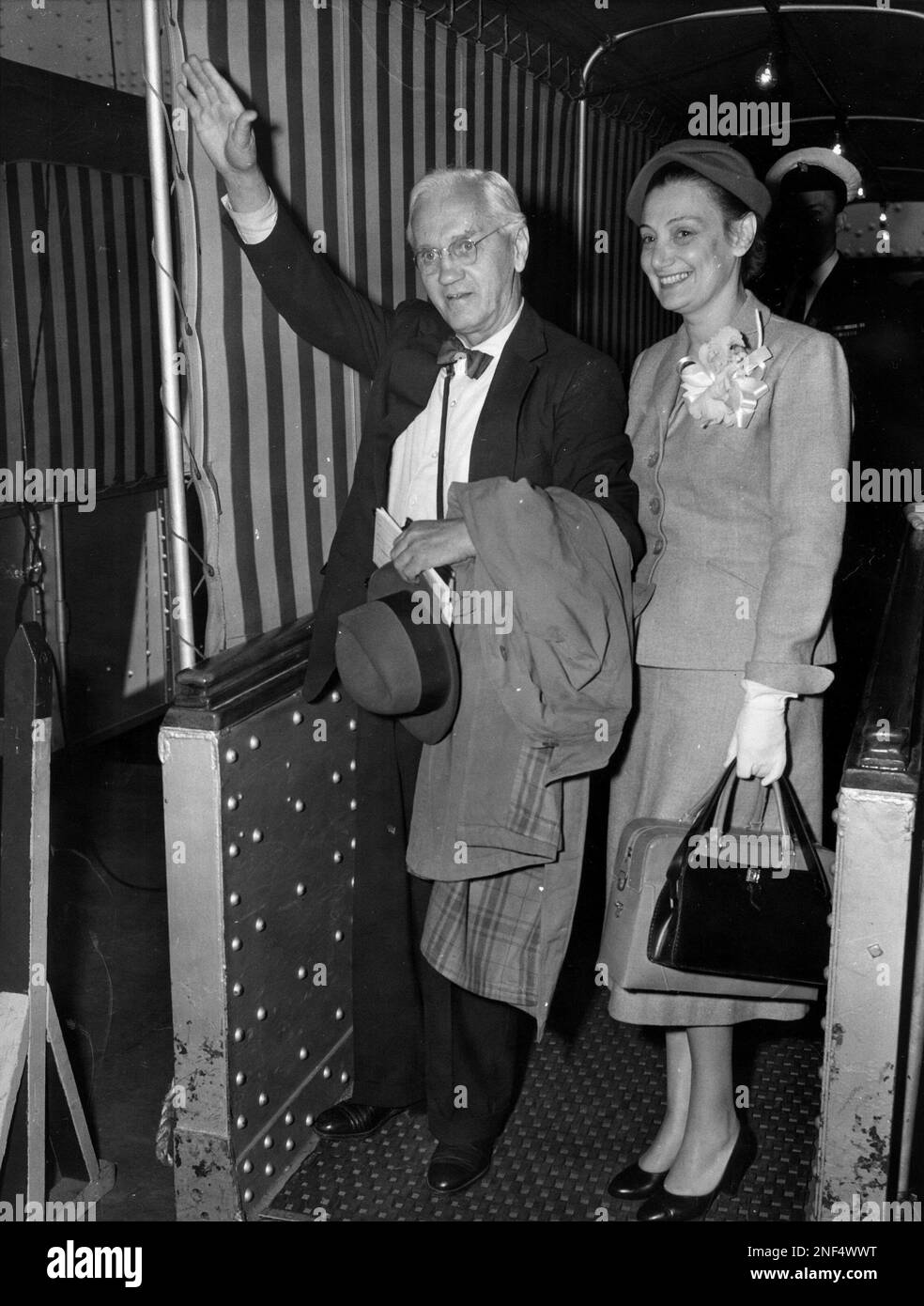 Sir Alexander Fleming and his wife Lady Amalia Fleming board the Queen ...
