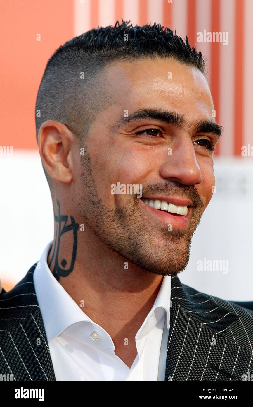 Der Saenger Bushido posiert am Freitag, 24. April 2009, in Berlin vor ...