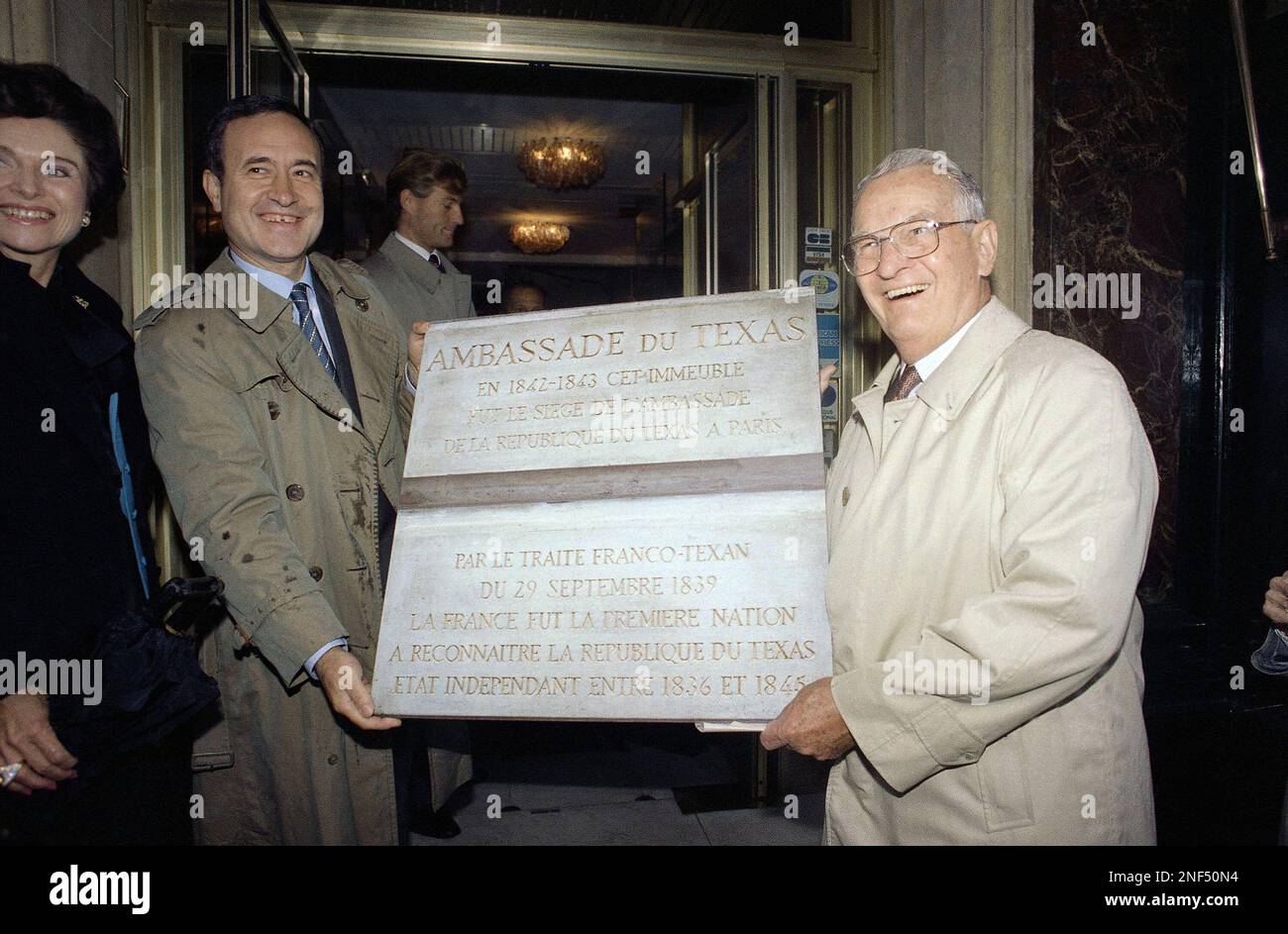 Governor Bill Clements of Texas, right, and Paris Deputy Mayor Jean ...
