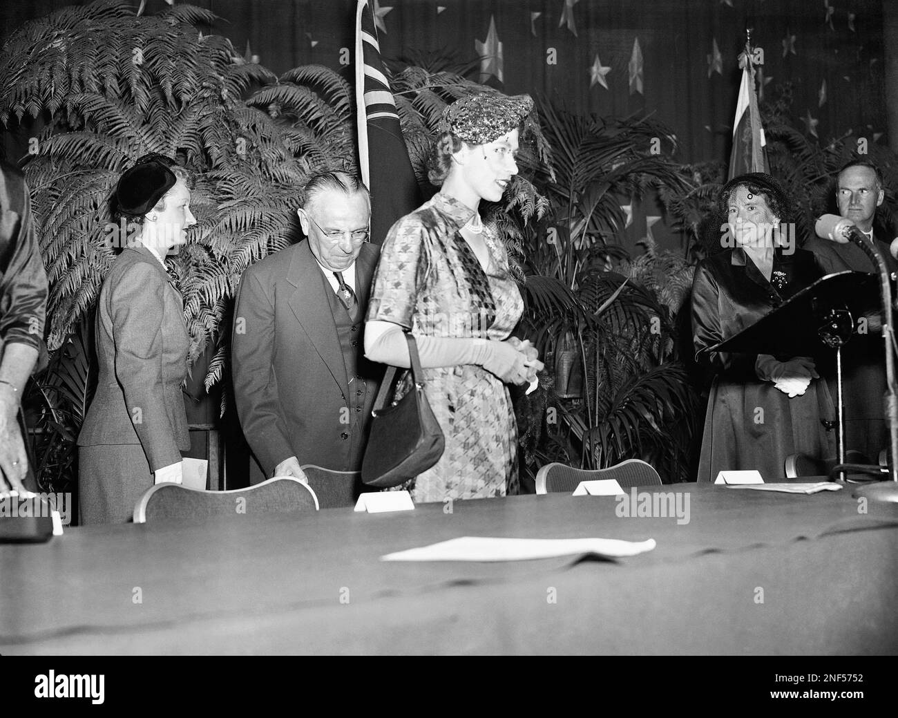Paul Wooton, chairman of Press Reception committee, seats Princess ...