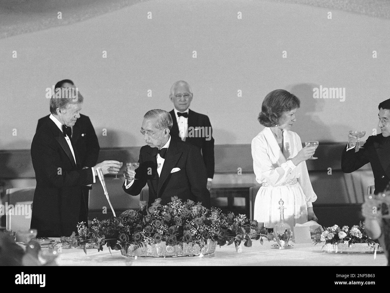 U.S. President Jimmy Carter and Emperor Hirohito toast at the ...