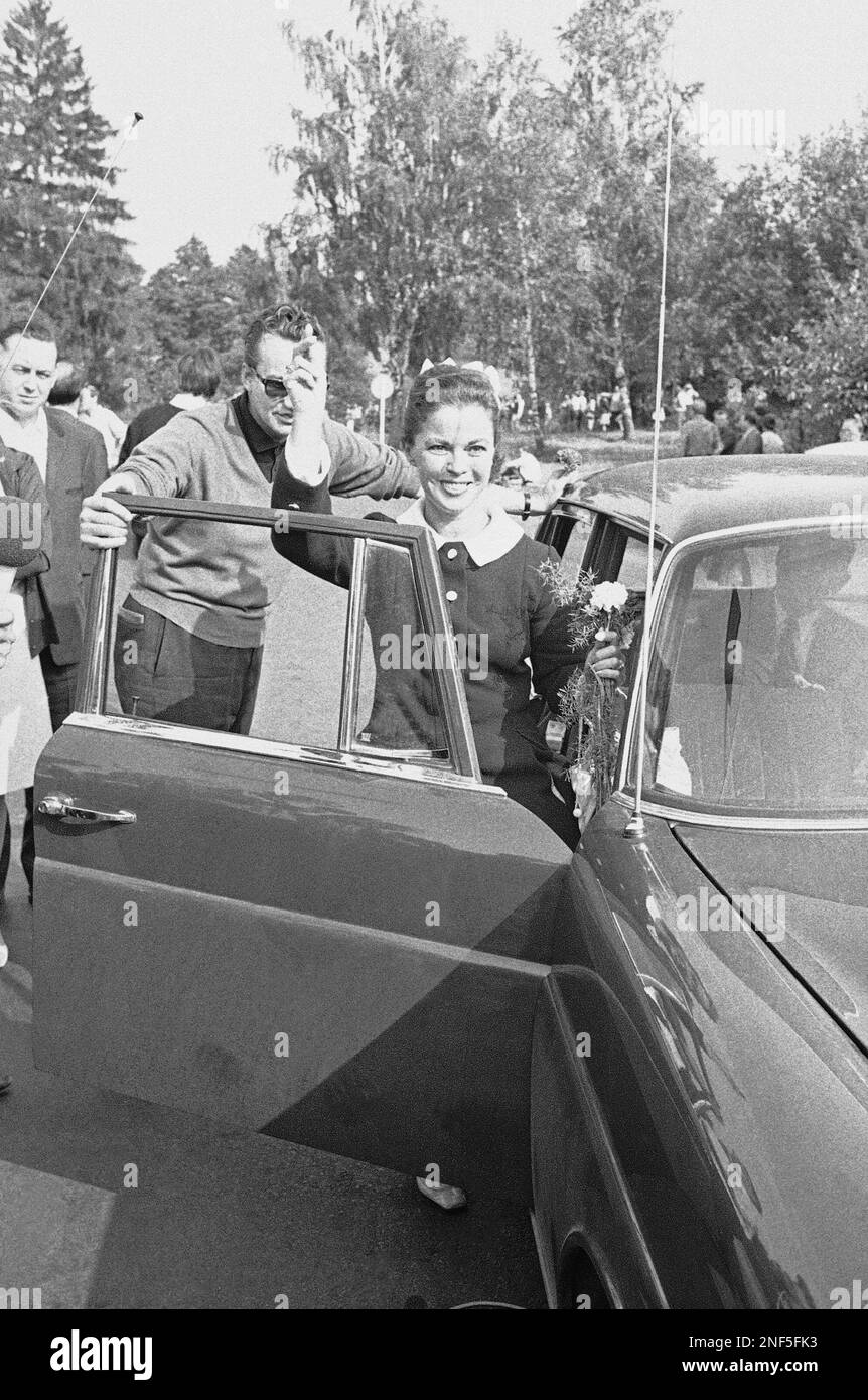 Shirley Temple Black Former U S Movie Star Center Waves To Newsmen