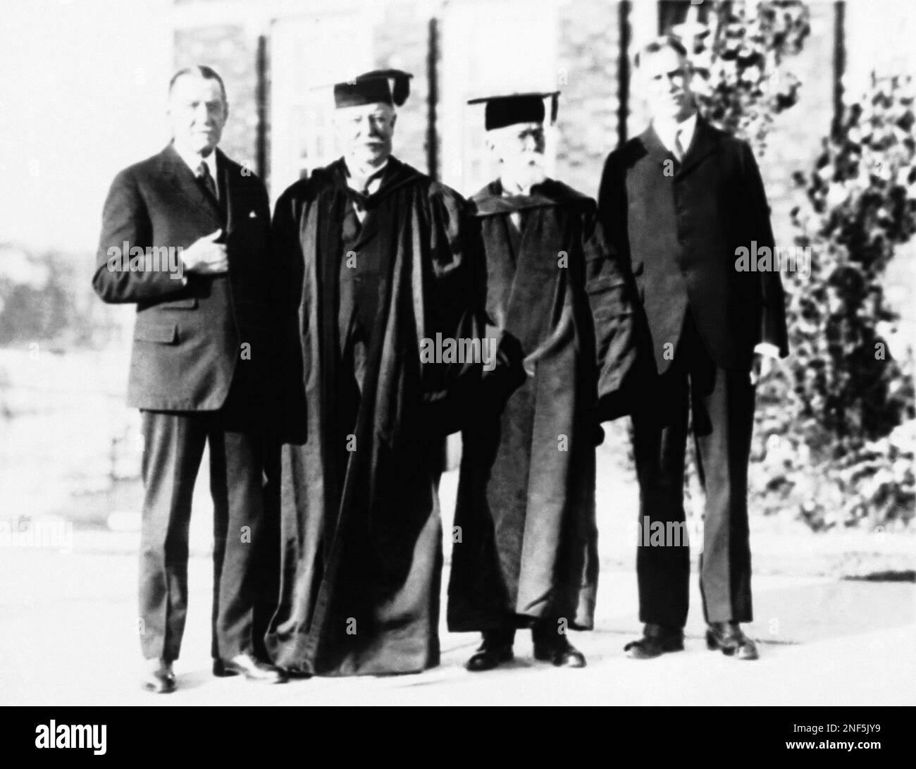 Supreme Court Chief Justice William H. Taft poses with his brothers on ...