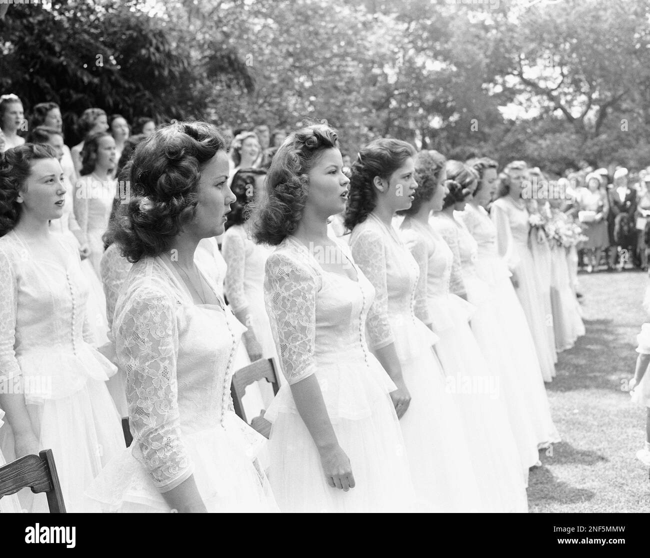 Shirley Temple, second from left, joins her classmates at Westlake ...