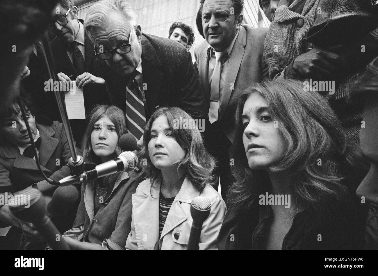 Sandra Good, center, a follower of Charles Manson and roommate of ...