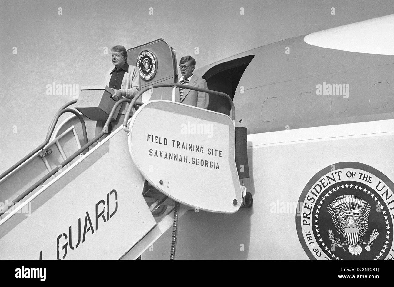 President-elect Jimmy Carter deplanes the presidential aircraft 26000 ...